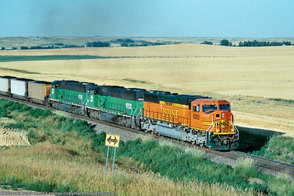 BNSF 8262 East